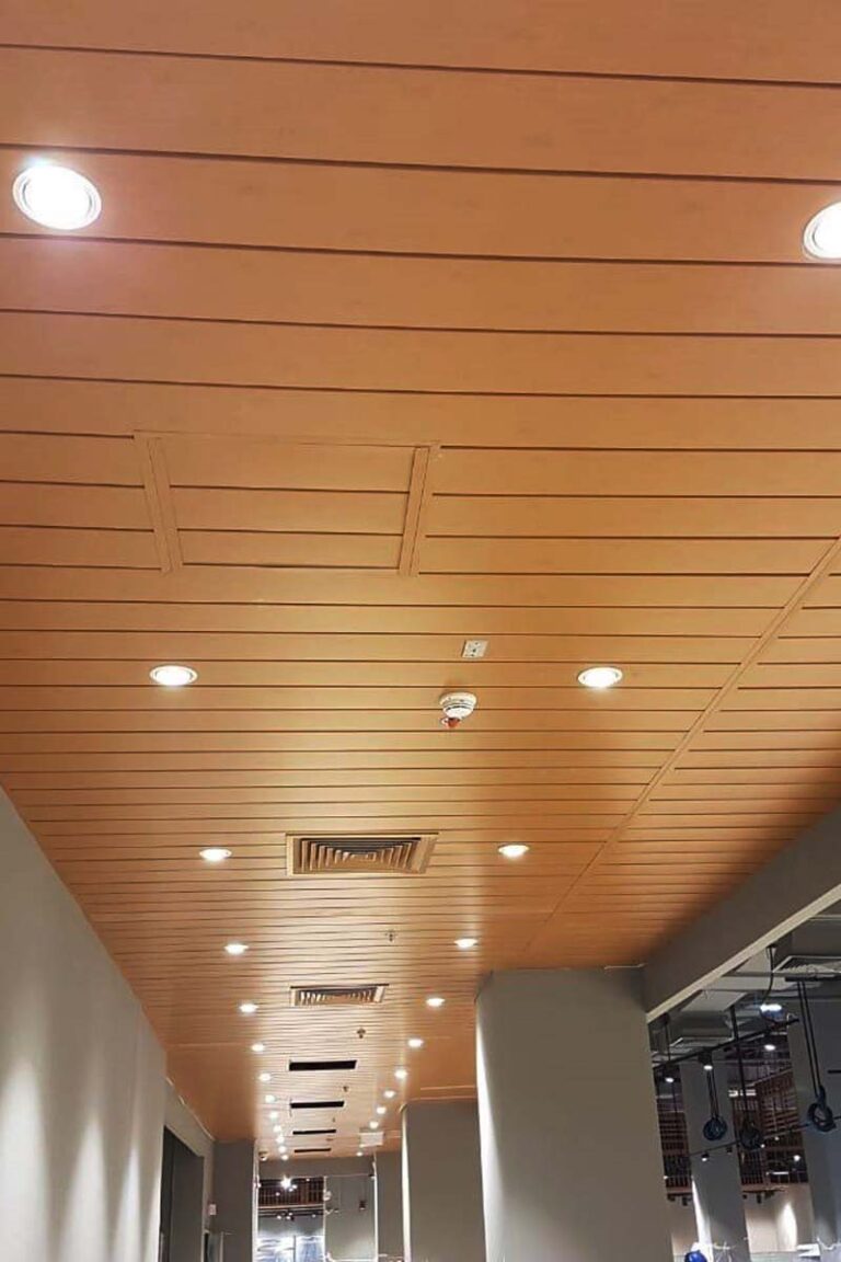 LINEAR STRIP CEILING – Technomec